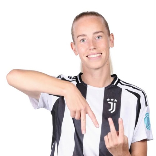Aston Villa sign Amalie Vangsgaard from Juventus