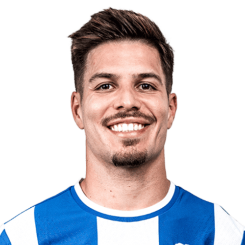 FC Porto tenta agarrar Francisco Moura: Romário Baró segue para Famalicão