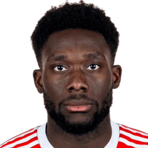 Alphonso Davies fica em Munique e renova com o Bayern até 2030