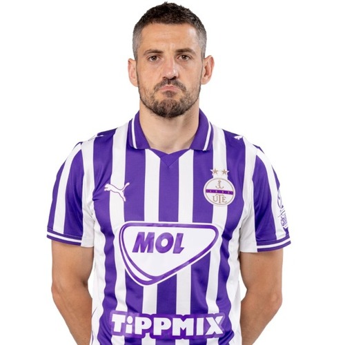 Dínamo Zagreb retira camisola 5 em homenagem a Ademi, de partida para a ...