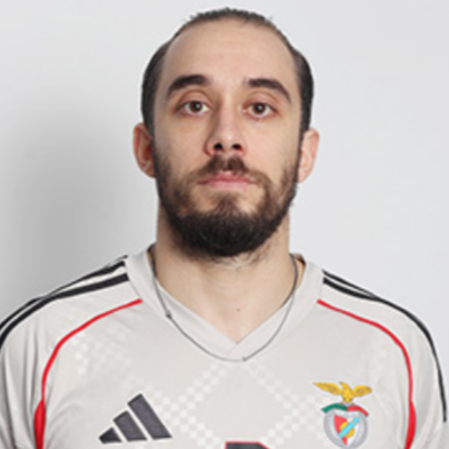 Benfica renova com capitão Ivo Casas