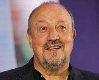 Rafael Benítez: «Honrado por ser treinador do Napoli»